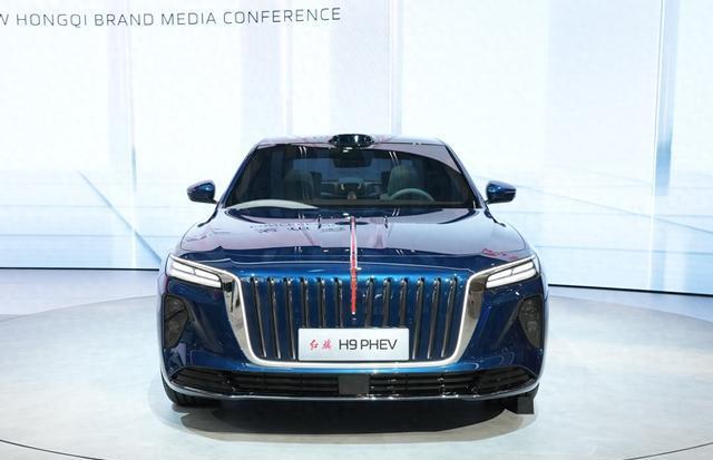 设计小改下半年上市，红旗H9 PHEV上海车展正式亮相