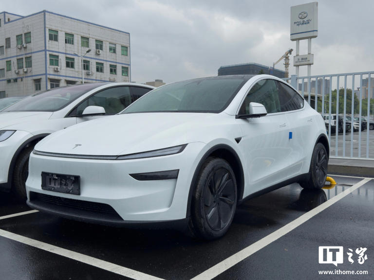 史上最便宜的 Model Y 要来了？特斯拉 E41 被砍配置首次曝光