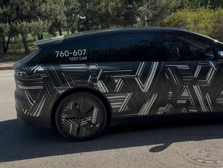 理想i6大五座纯电SUV测试照流出，下半年发布，售价或落20-30万区间