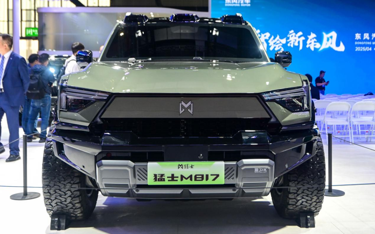东风猛士M817车展全球首秀，华为乾崑加持