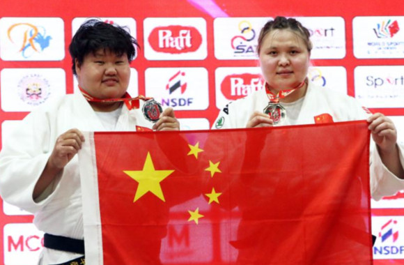 柔道——亚锦赛：中国选手包揽女子78公斤以上级冠亚军