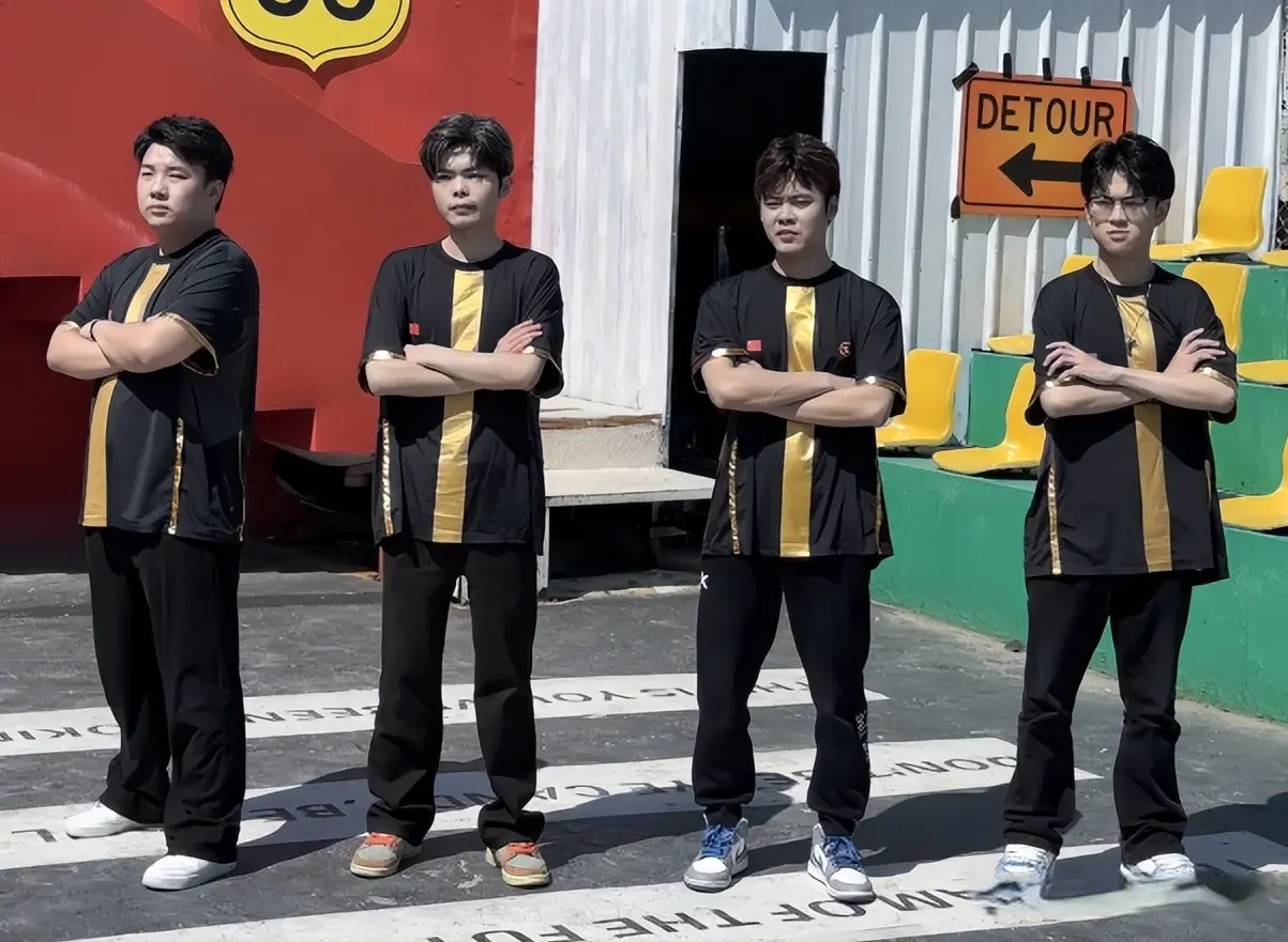 4AM公布PGS7阵容，PCL首日面临roll点，17小鬼放狠话追着NAVI打