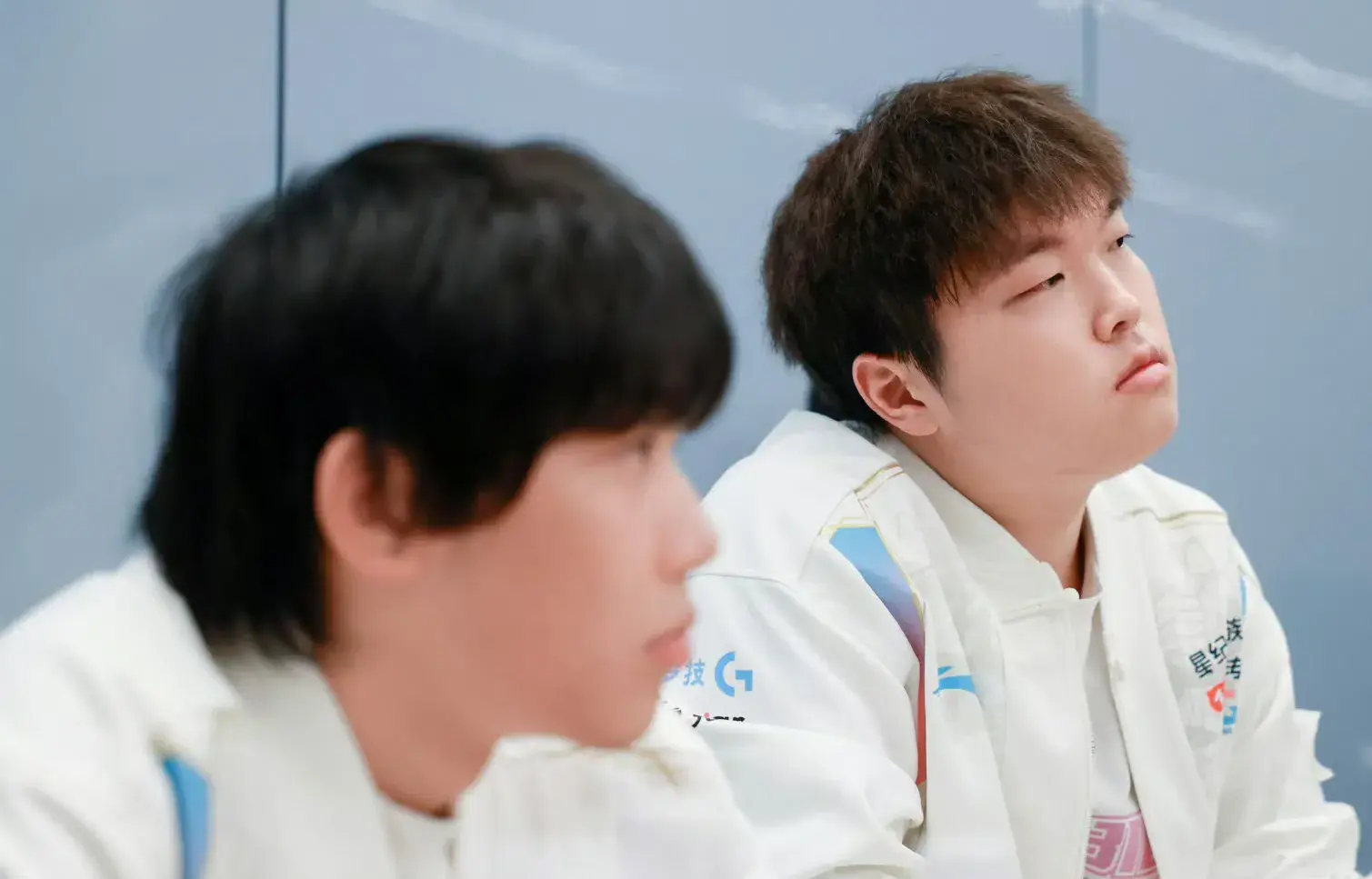 BLG摆烂了？输给FPX，Bin和ELK深夜玩斗魂！LPL全华班希望何在？