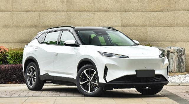 东风又一全新品牌，示界06实车，新车标，车长4670mm，续航520km