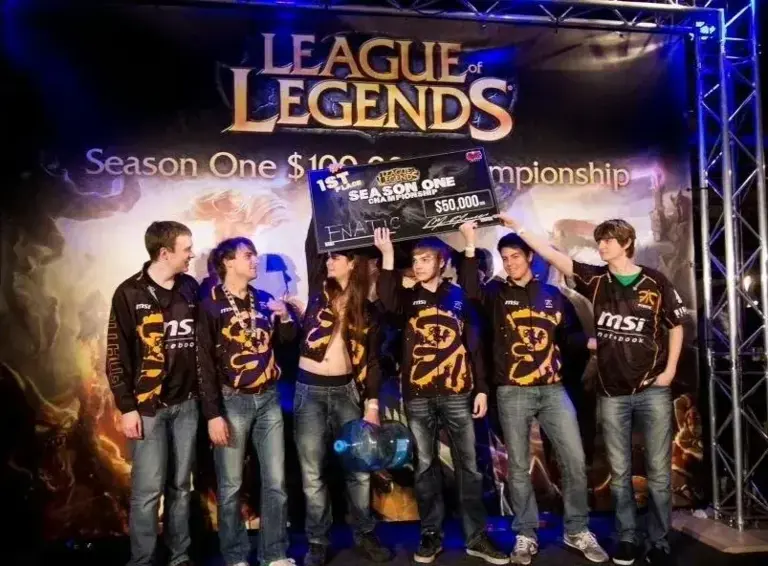 LOL首位S赛冠军上单去世！BLG即将迎来重大人员调整，朱开力挺Wei