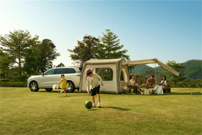 30万解锁百万体验，大六座智慧旗舰SUV深蓝S09亮相2025上海车展