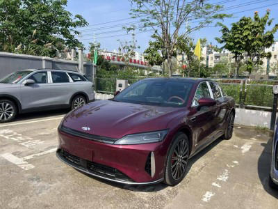 奇瑞风云A9到店，5米长车身配行政四座，639马力续航2500km如何定价？