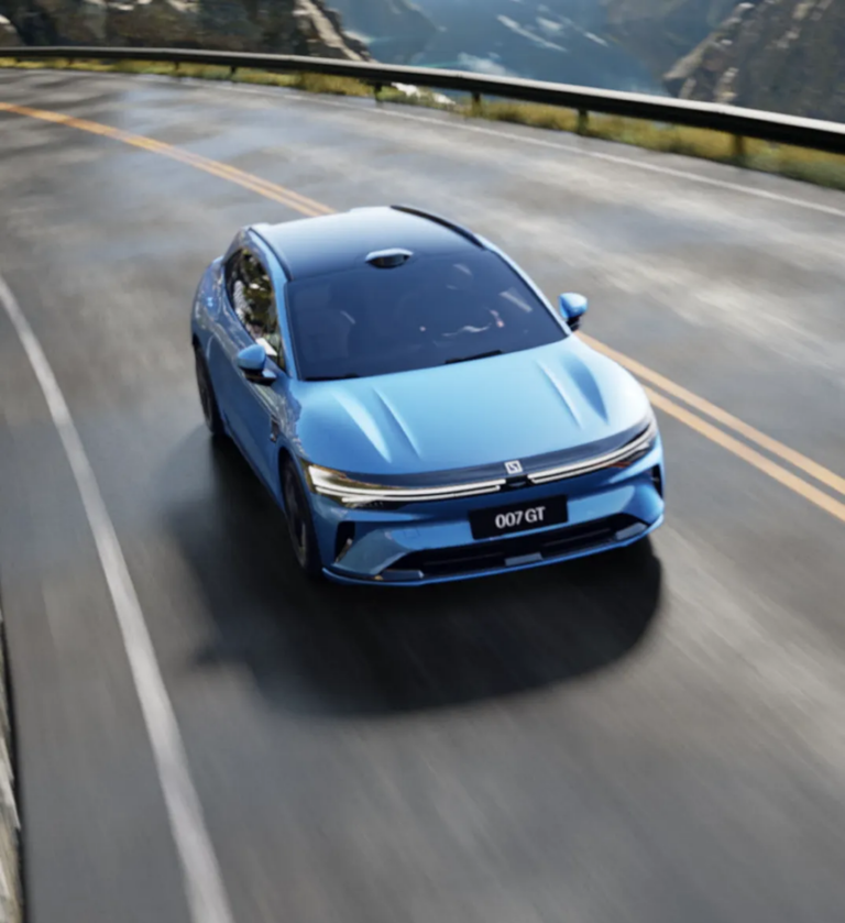 当极氪007GT遇到降价的蔚来ET5T，权益后19.99万还有优势吗？