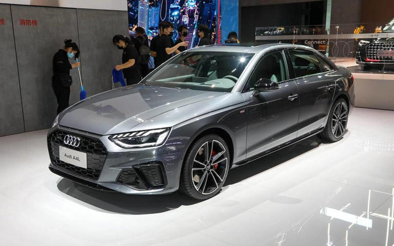 奥迪大降价！A4L不足19万起，Q5L仅23万多，抄底时机到了？