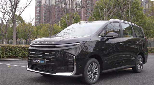 10万级MPV新选择！大通G50混动版VS传祺M6 PRO，谁更值得入手？