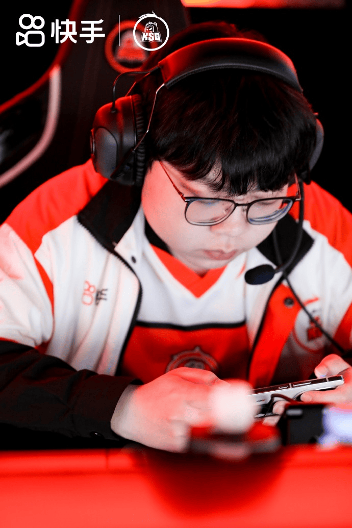 KSG发布对阵Hero赛前返图：加油冲冲冲！