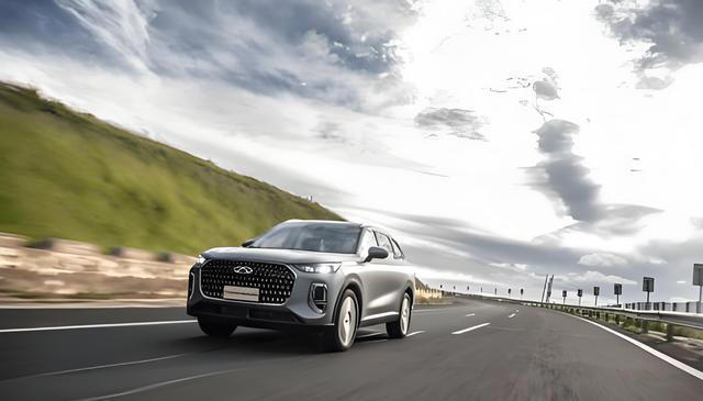 15万级家庭SUV“性能王”诞生！瑞虎8L：2.0T强动力+7座大空间