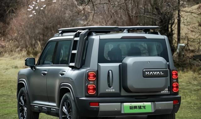 长城新车标配坦克Hi4四驱 售价11.68万