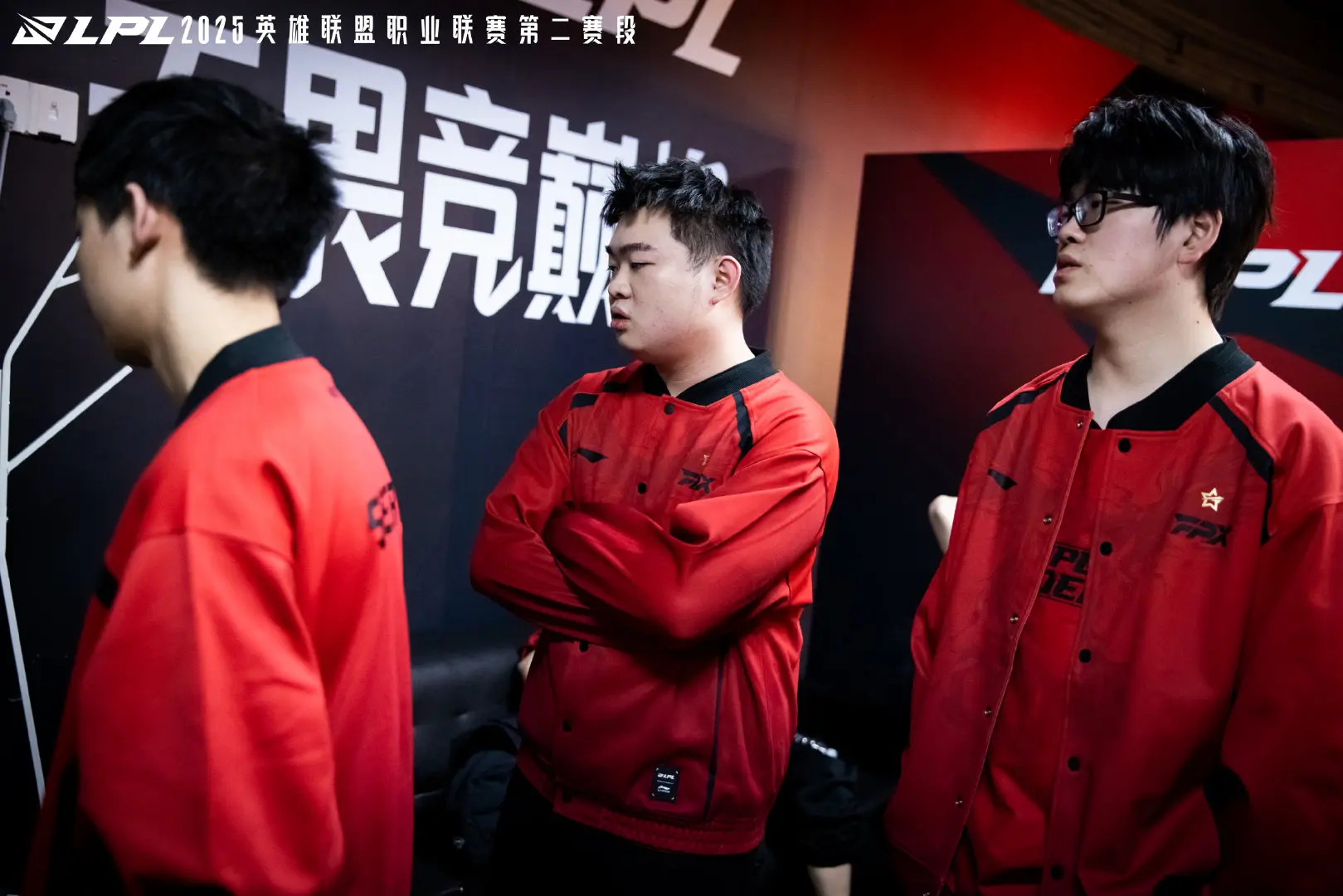 真涅槃了？FPX横扫NIP斩获三连胜，Doinb体验卡到期了！