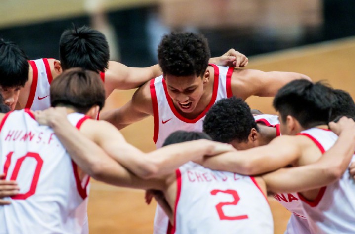 中国U19男篮热身赛：中国队72-59新西兰队，张博源25分5板2断