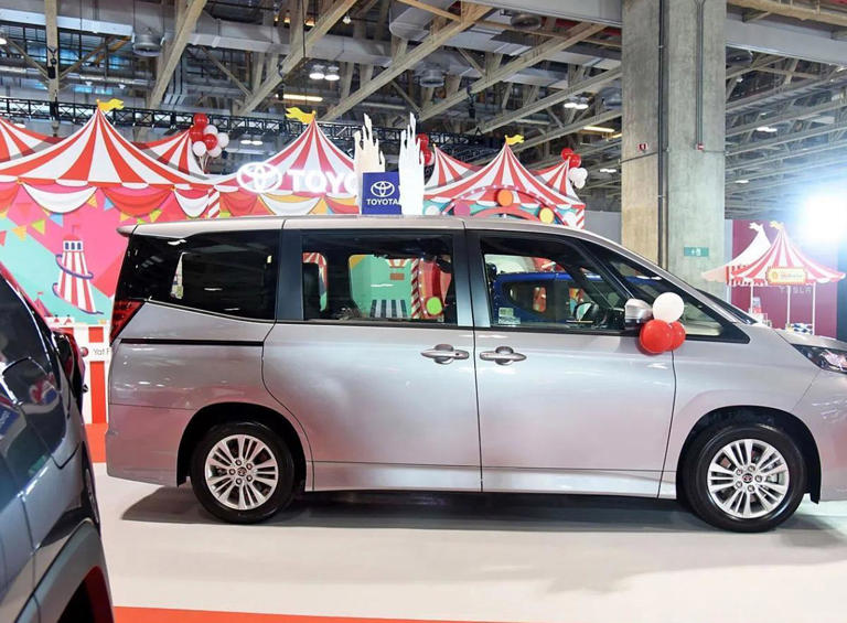 丰田最后一搏！新MPV与艾力绅同级，19万起售，起步配2.0L