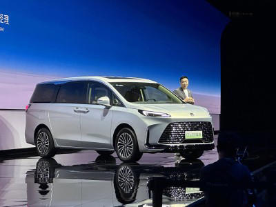 别克GL8陆尚插混版上市，25-29万售价区间，续航达1420km！