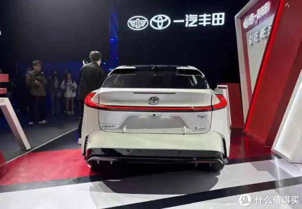 丰田bZ5预售开启，13万级纯电SUV