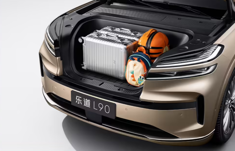 蔚来乐道 L90 首发亮相：“大三排”SUV，可装 6 人 10 箱