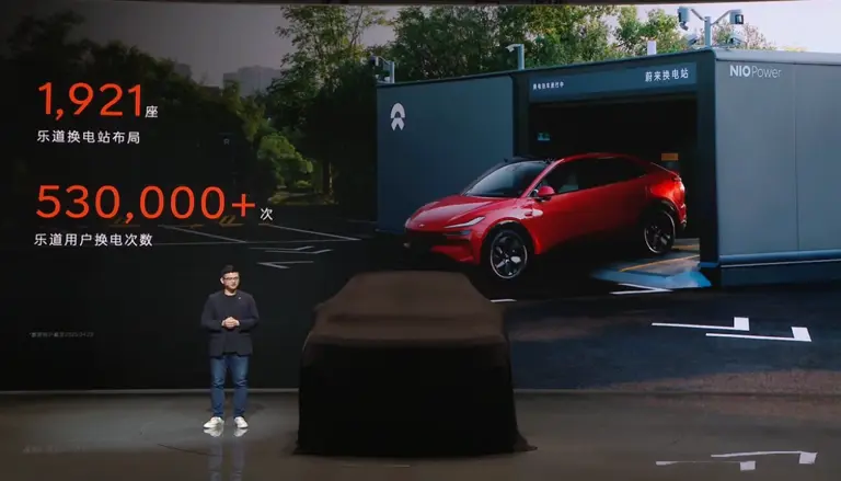 蔚来乐道 L90 首发亮相：“大三排”SUV，可装 6 人 10 箱