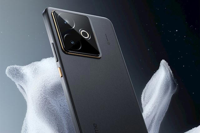 最冷天玑9400+手机！真我GT7 10秒钟让核心温度骤降10℃