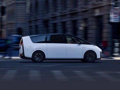 理想MEGA Home MPV来袭，55.98万起售，豪华配置引领家庭出行新风尚