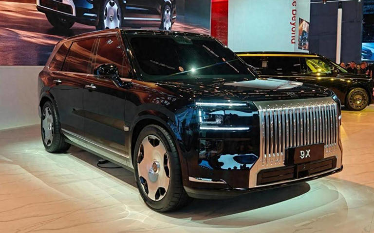 国产豪华SUV新标杆！极氪9X亮相，续航380km搭900V架构，你期待吗？