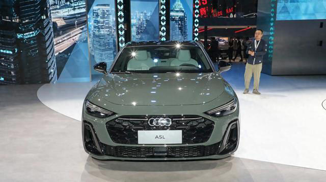 上海车展：一汽奥迪A5L正式亮相，第五代EA888，跟A4L同堂销售