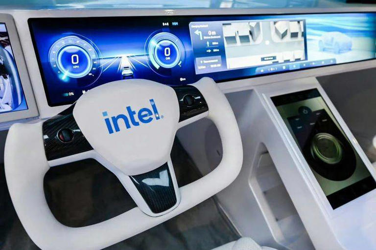 英特尔2025上海车展发布：全新SDV SoC搭载三代Xe架构，加速汽车智能化