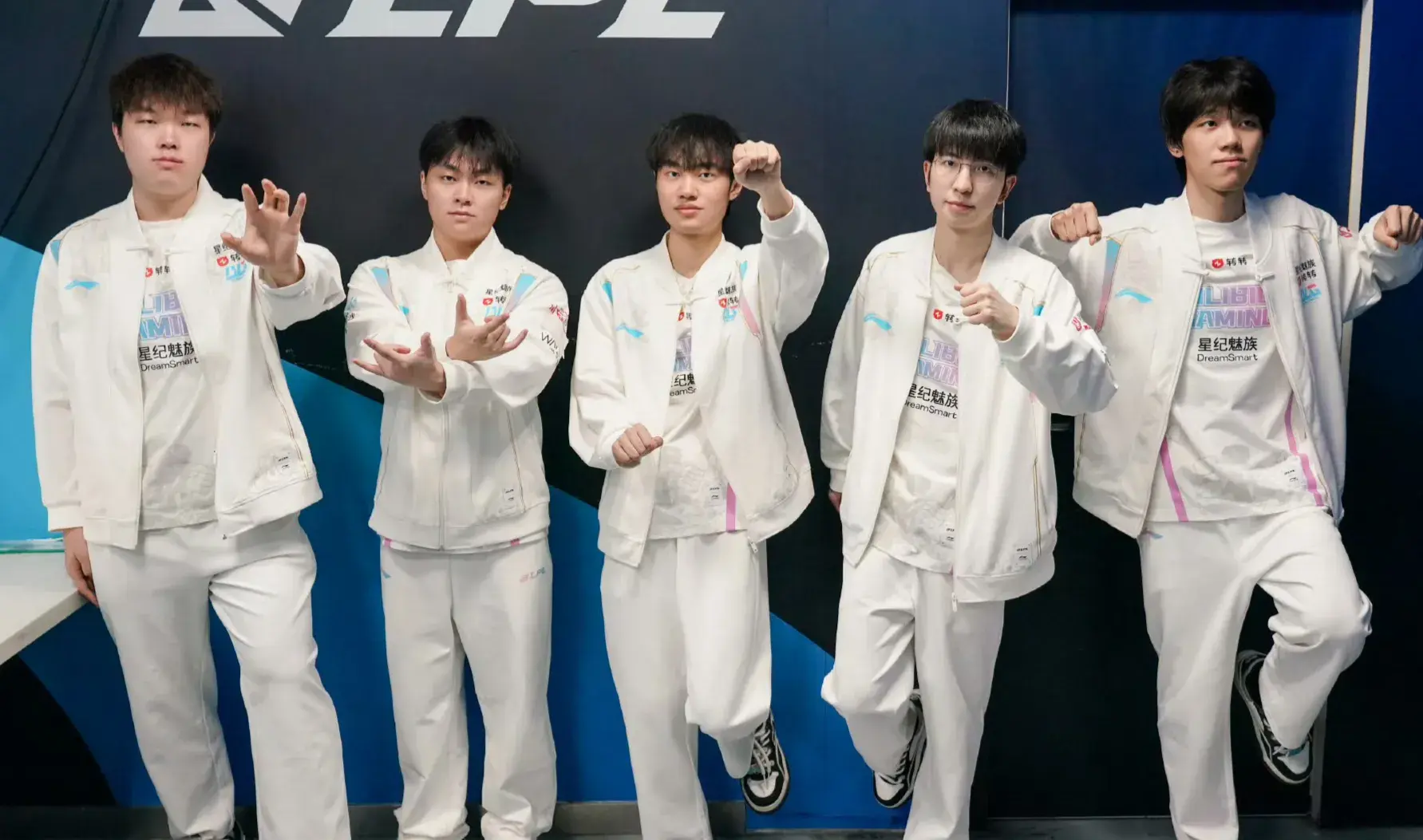 Wei遭BLG集体打脸！茂凯教练终遭斩杀！Bin迷惑发言引发争议