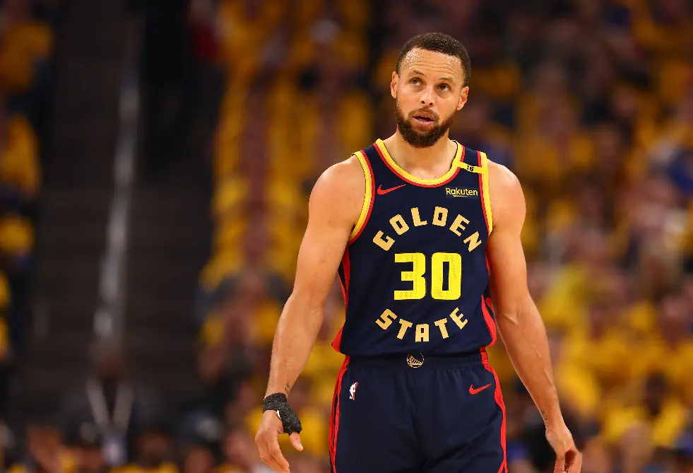 G6勇士107-115不敌火箭 球员评价：1人满分，4人及格，4人崩盘