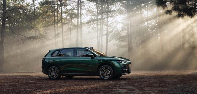 2026款零跑C10开启预售，预售价12.98万起，搭载激光雷达