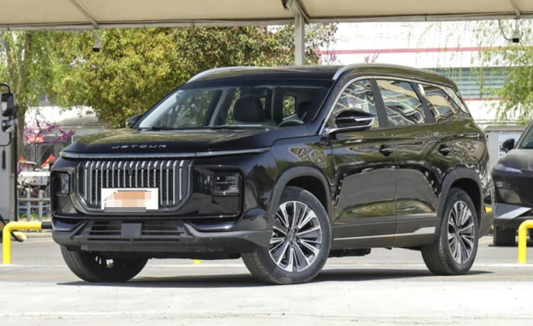 捷途X90 C-DM正式上市，售价15.99万起，提供丰富配置与权益