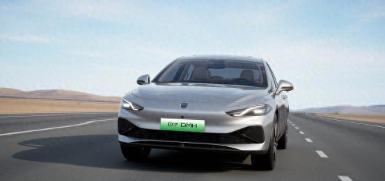 2208km续航封神！荣威D7 DMH碾压友商焦虑