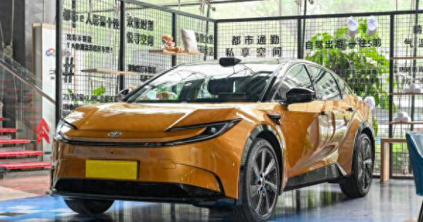 13万起！丰田bZ5携激光雷达+630km续航，合资电车要卷翻新势力？