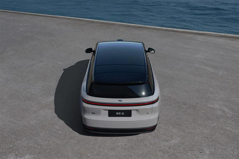 理想i6谍照抢先看，年轻运动风能否续写i8辉煌？