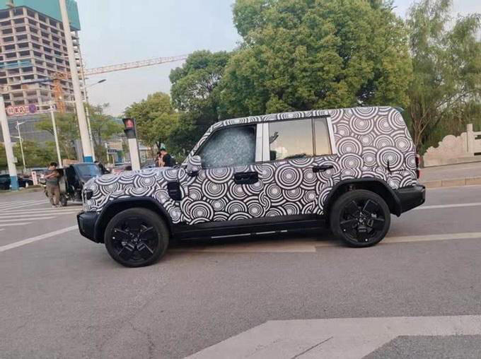 奇瑞iCAR V27谍照流出：20-25万的硬派SUV有戏吗？
