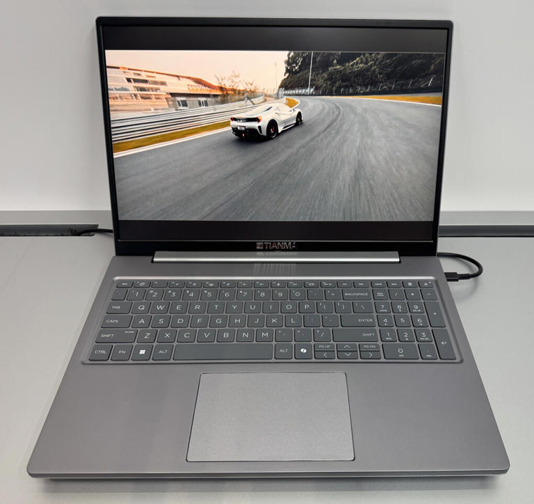 天马在Display Week 2025展会上展示LCD创新产品