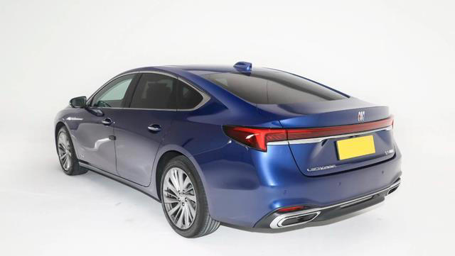 别克直接掀桌子了，君越仅15.99万起，配2.0T+9AT，能抄底吗？