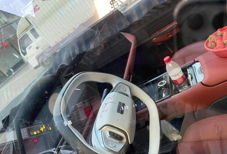 又一台“L9”！吉利银河L9谍照曝光，20万起售竞争深蓝S09？