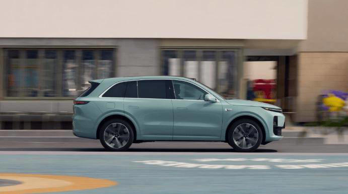 理想L系列智能焕新来袭！L9至L6新版本发布会5月8日盛大启幕