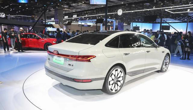 奥迪又要火，纯电A6L e-tron亮相车展，车长超5米，续航超800km！