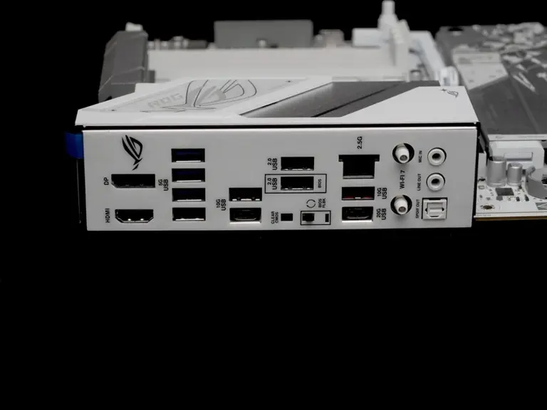 首个AMD平台小吹雪主板来了：华硕ROG STRIX B850G小吹雪主板开箱