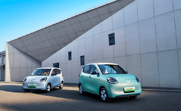 五菱宏光MINIEV四月再夺冠！A00级市场单月热销28990台