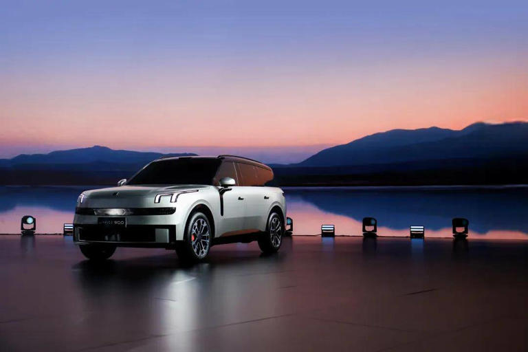 领克900与腾势N9，30万级大型SUV巅峰对决，你站哪边？