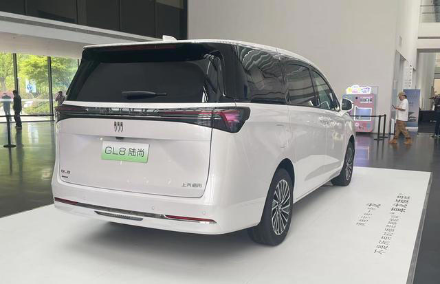售价24.99万元起！别克GL8陆尚大定破万，购车权益调整