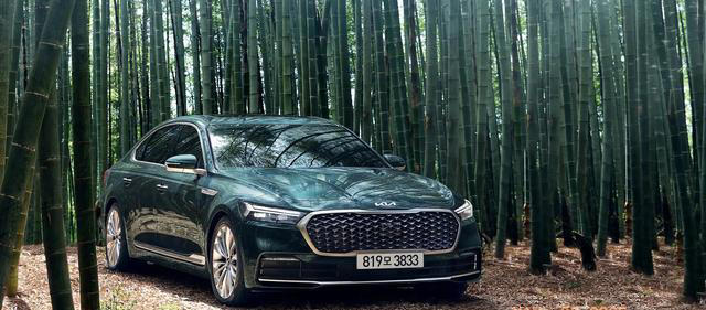 韩系车没落了？起亚K9震撼来袭，配置3.3T V6+8AT+四驱