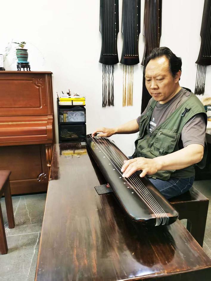 斫琴，更多是“斫心”