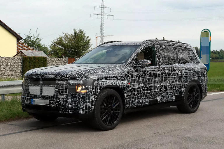 全新一代宝马X7测试谍照流出，或将2027年携纯电动版iX7亮相
