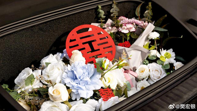 蔚来杭州上线婚车服务：最贵套餐9999元 6辆ET9可用5小时